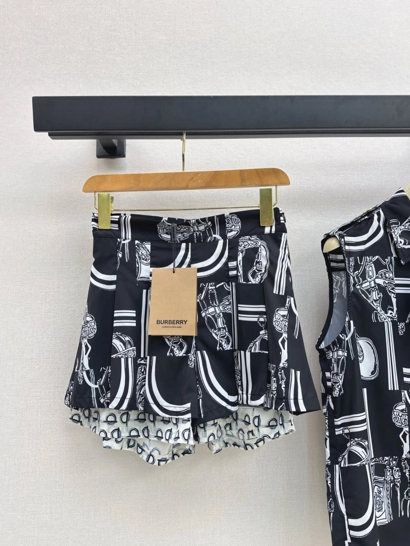 Burberry Short Pants