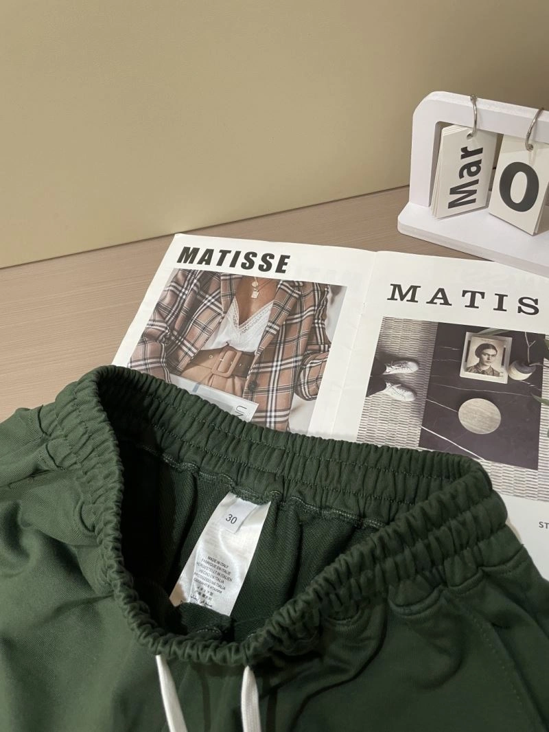 Value-priced Burberry Short Pants