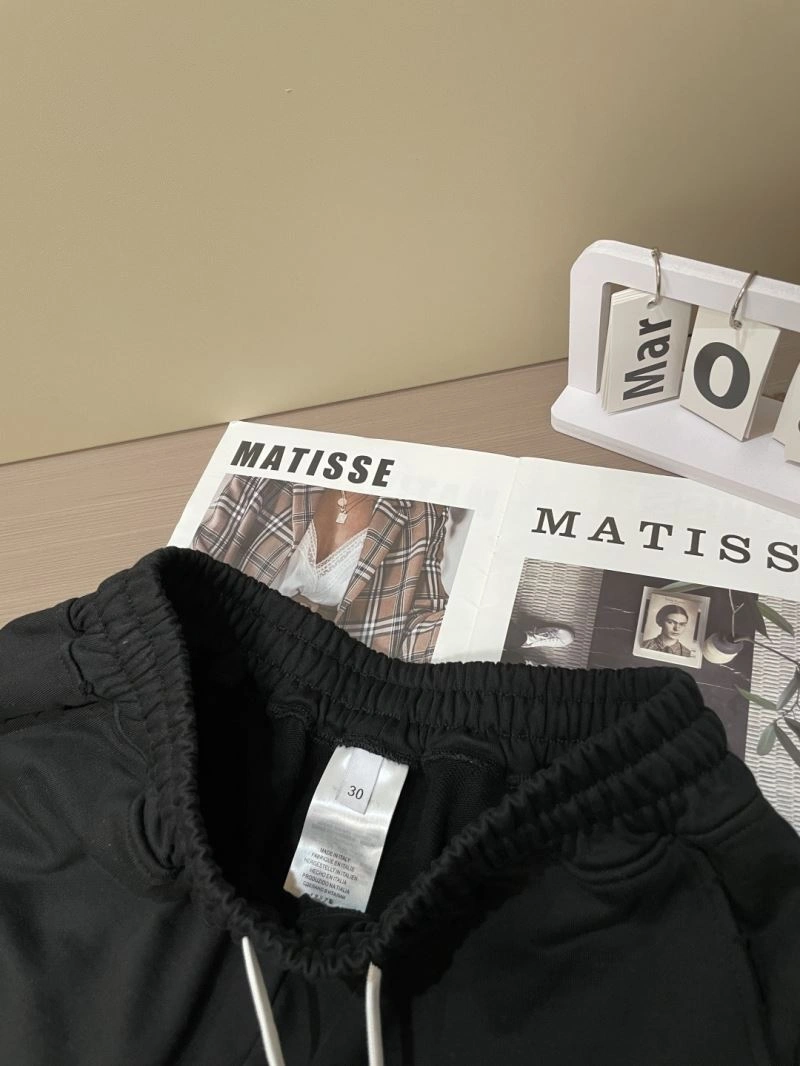 Bargain Burberry Short Pants