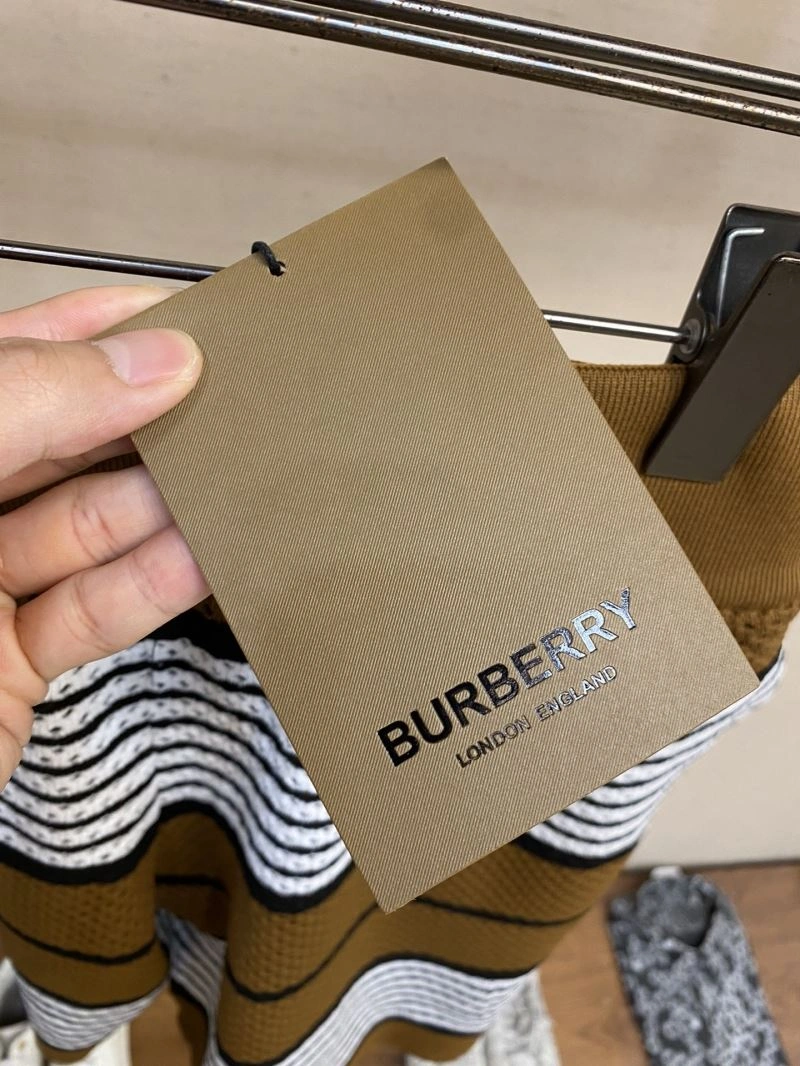 Brand-original Burberry Short Pants