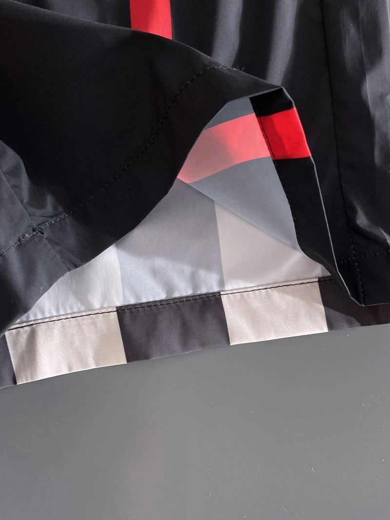 Indistinguishable Burberry Short Pants