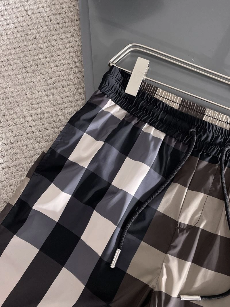 Indistinguishable Burberry Short Pants