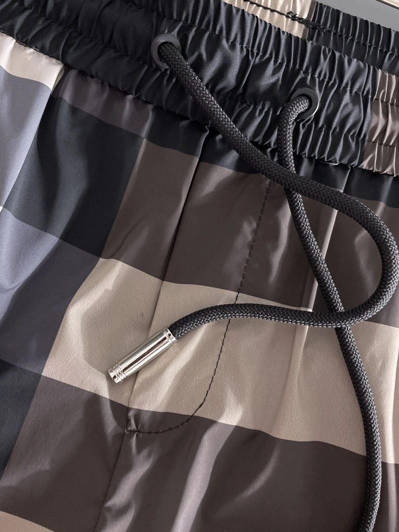 Indistinguishable Burberry Short Pants