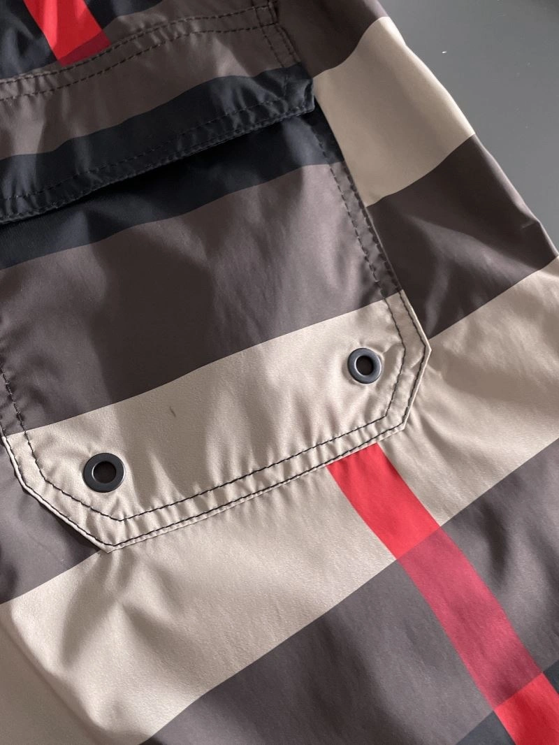 Indistinguishable Burberry Short Pants