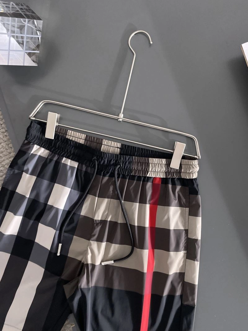 Indistinguishable Burberry Short Pants