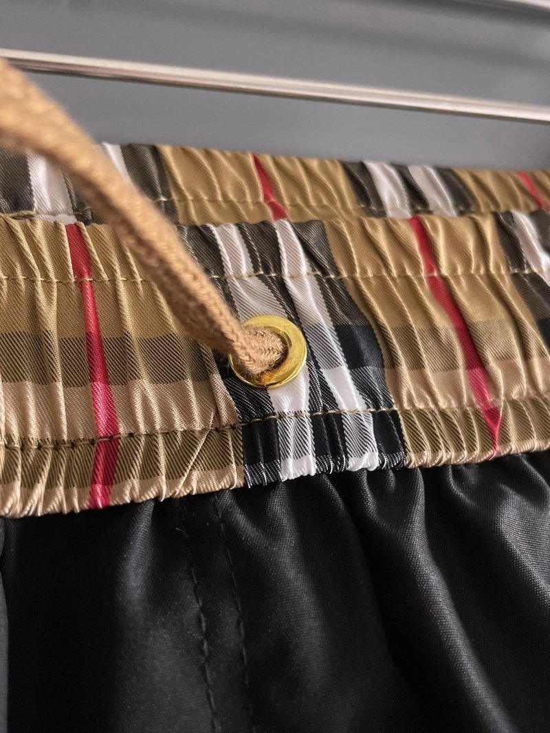 Accurate model Burberry Short Pants