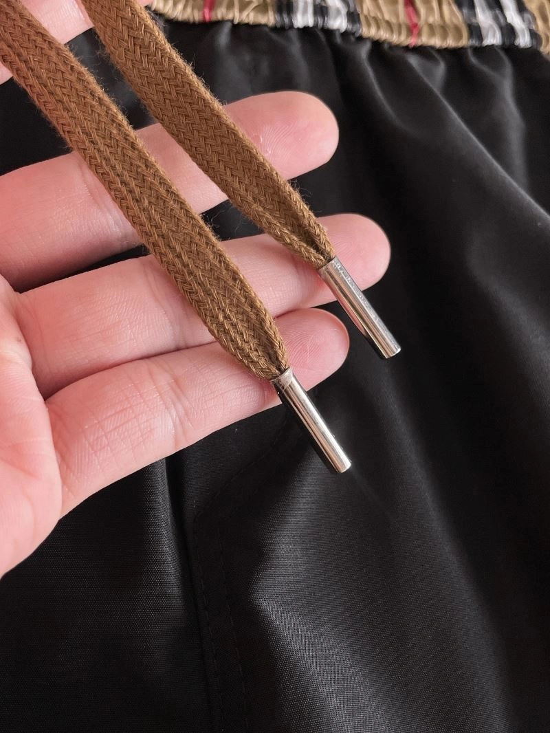 Accurate model Burberry Short Pants