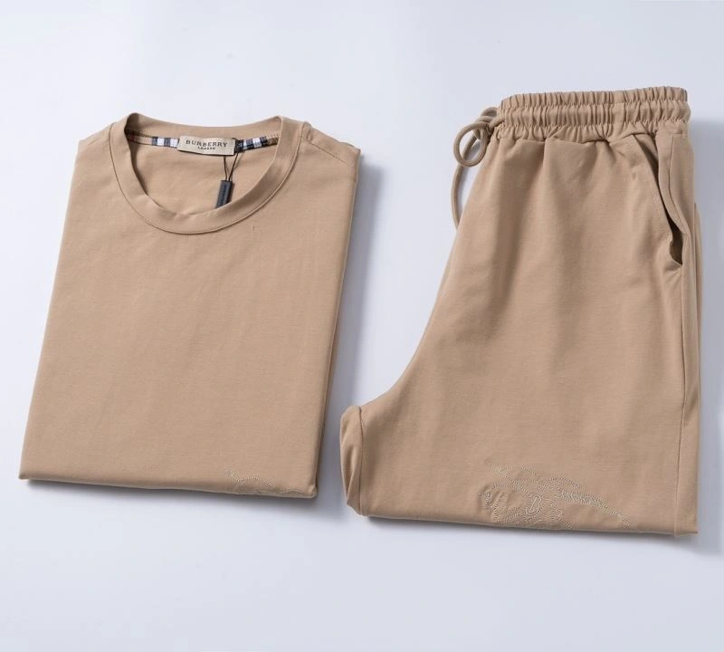 Bargain Burberry Short Suits