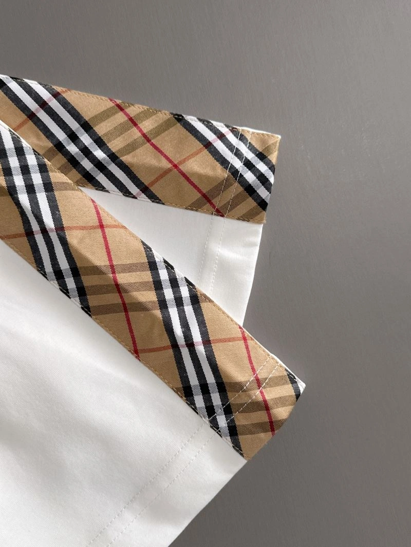Factory-made Burberry Short Suits