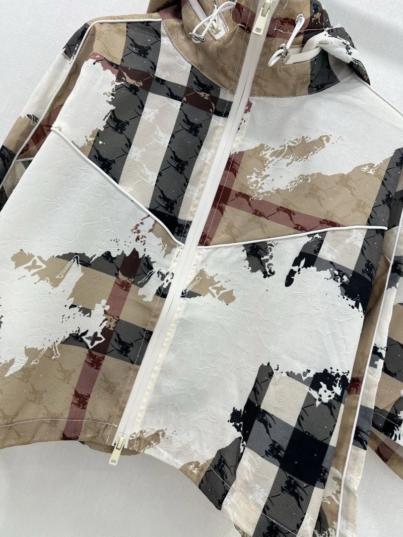 Discounted Burberry Short Suits