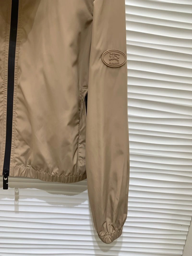 Official Burberry Short Suits
