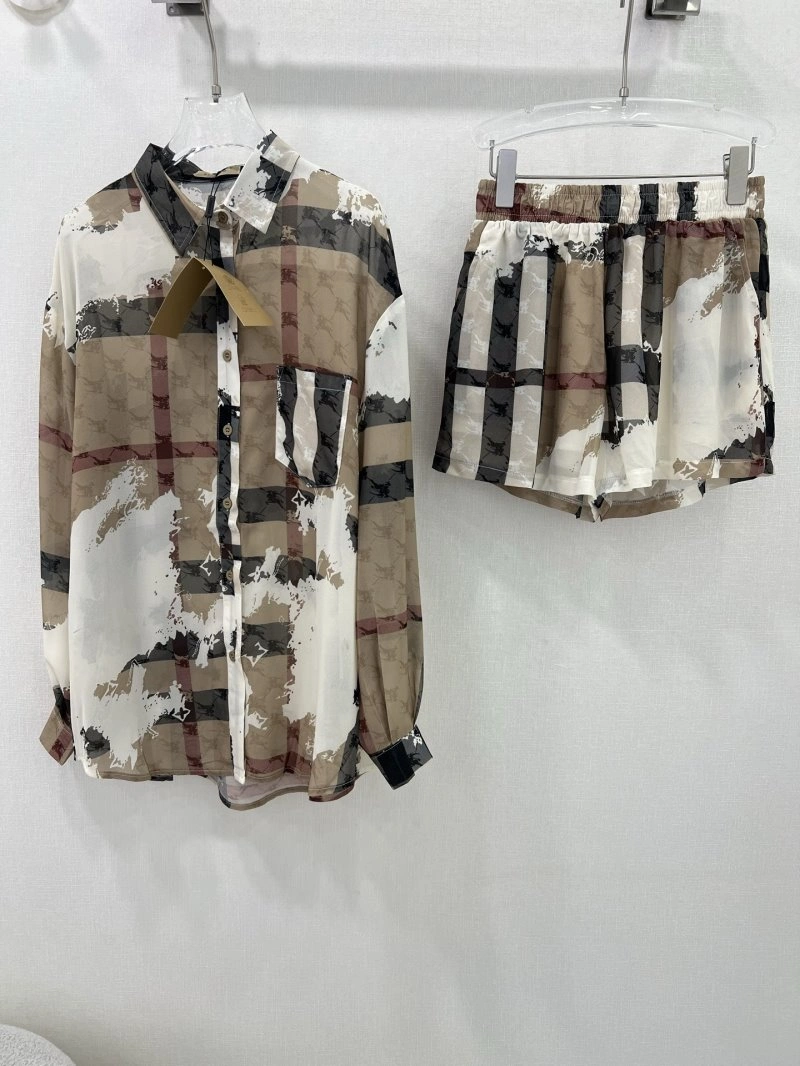 Burberry Short Suits
