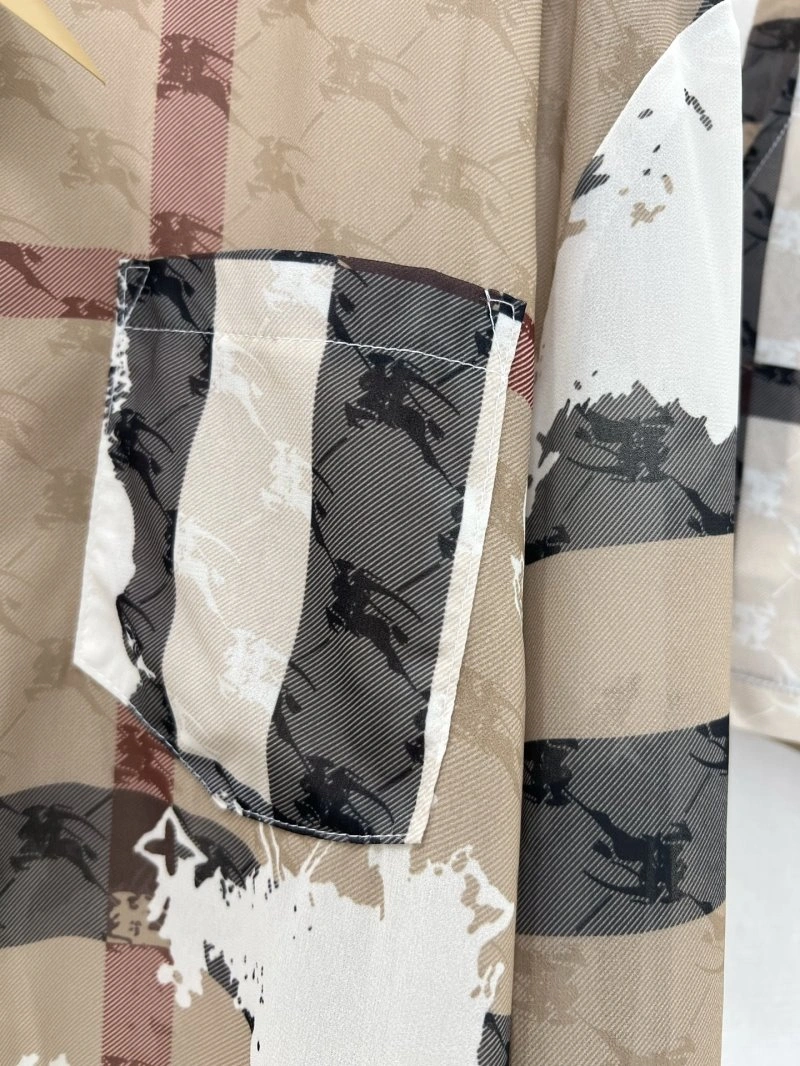 Original Burberry Short Suits