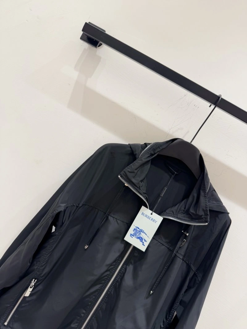Official Burberry Short Suits