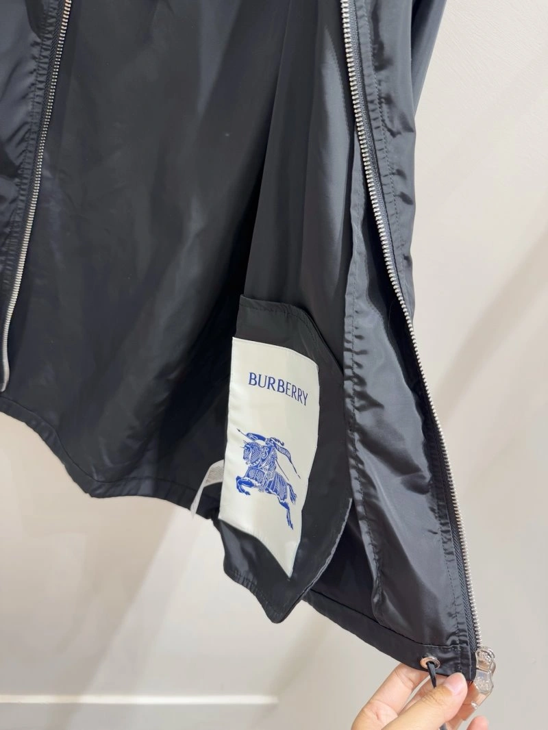 Official Burberry Short Suits