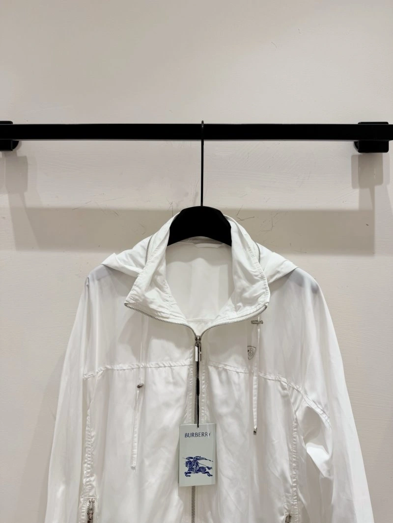 Bargain Burberry Short Suits