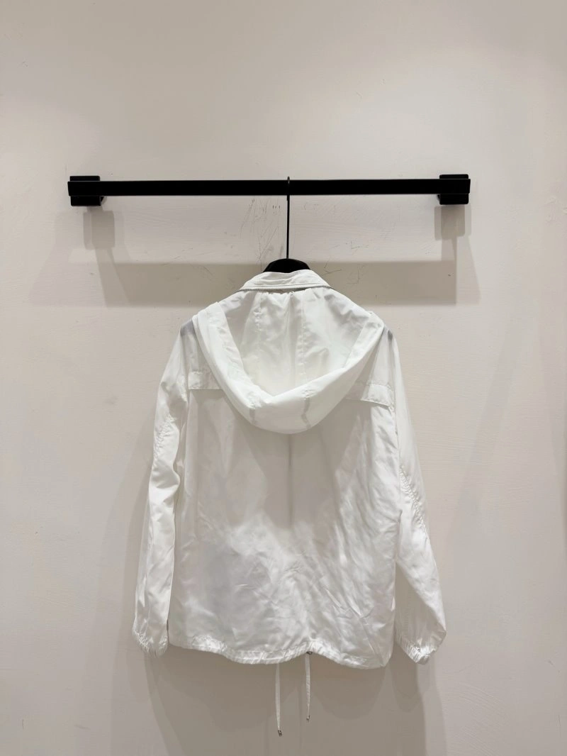 Bargain Burberry Short Suits