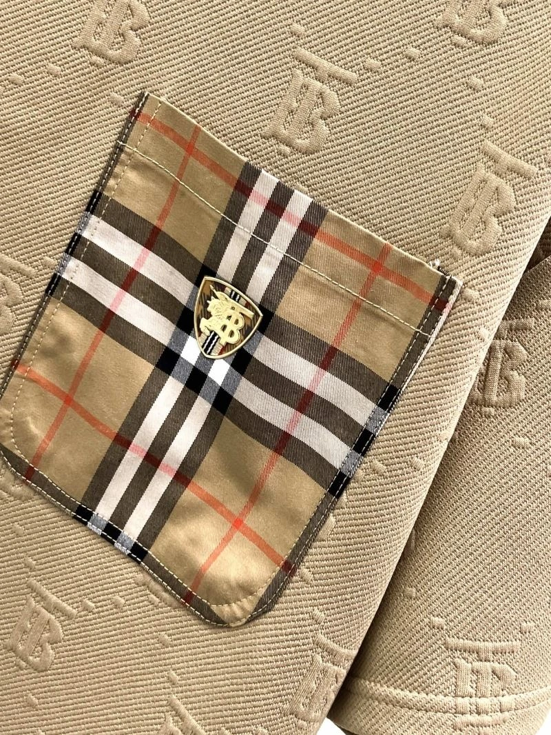 Indistinguishable Burberry Short Suits
