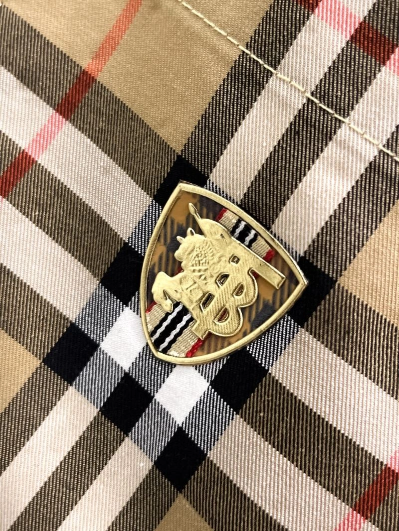 Indistinguishable Burberry Short Suits