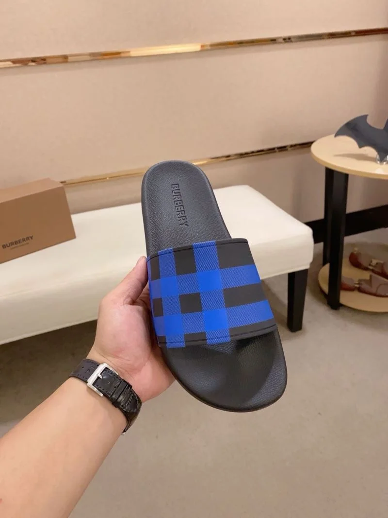Exact replica Burberry Slippers