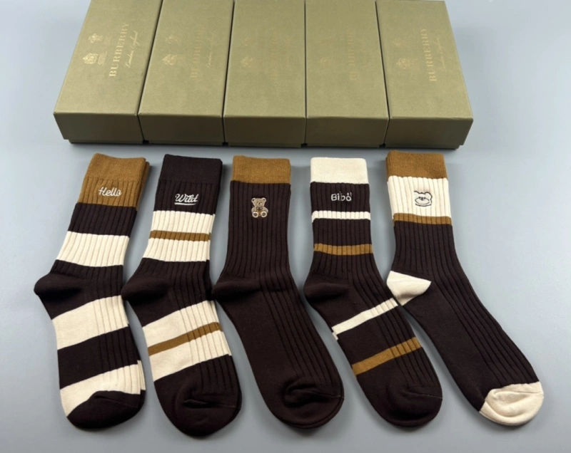 1:1 copy Burberry Socks
