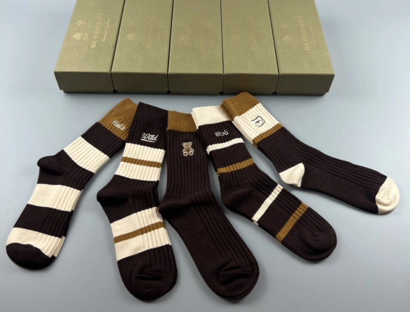 1:1 copy Burberry Socks
