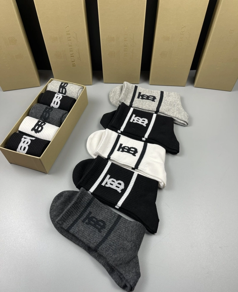 Top match Burberry Socks