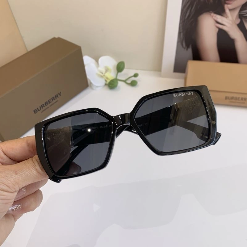 Precise copy Burberry Sunglasses