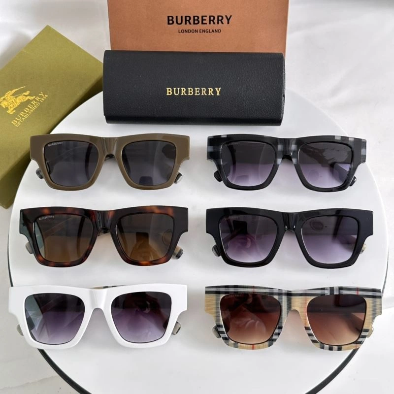 Accurate model Burberry Sunglasses