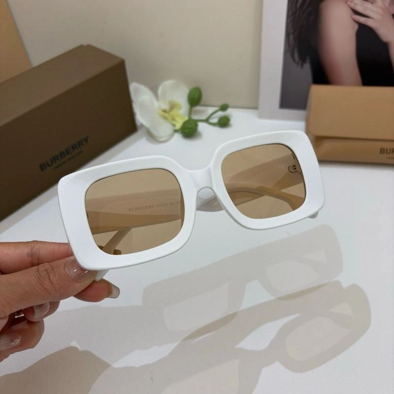 Top match Burberry Sunglasses