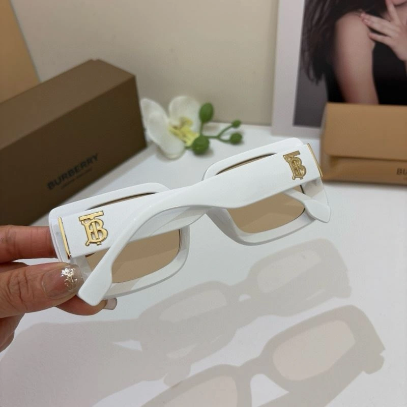 Top match Burberry Sunglasses