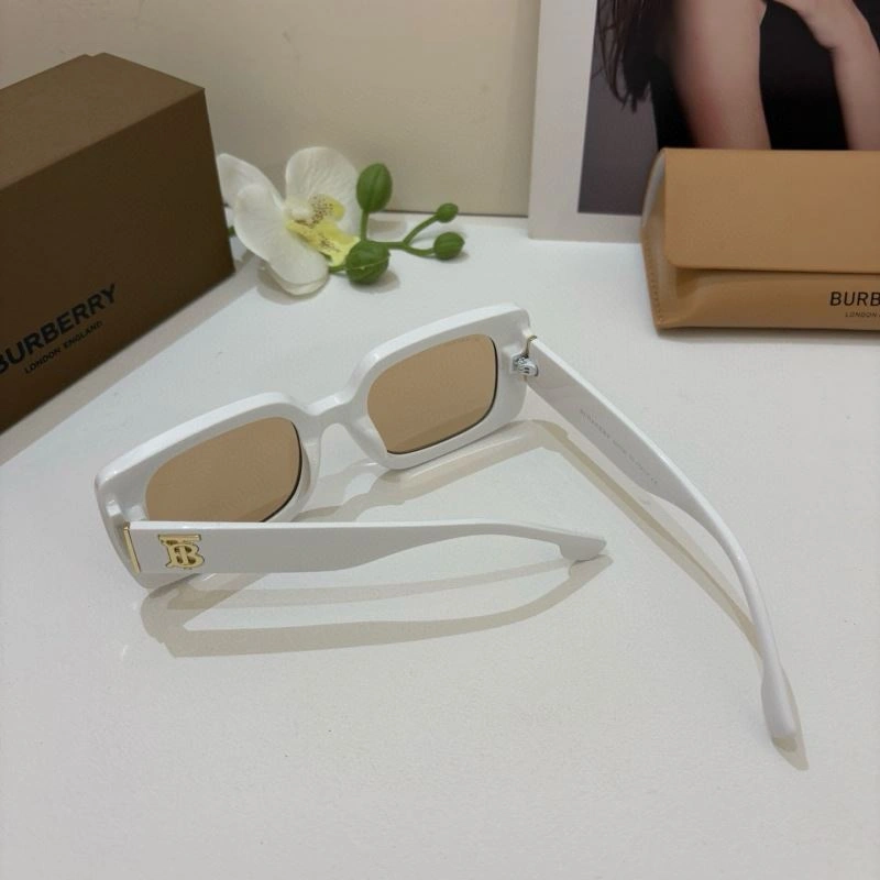 Top match Burberry Sunglasses