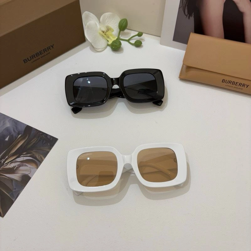 Top match Burberry Sunglasses