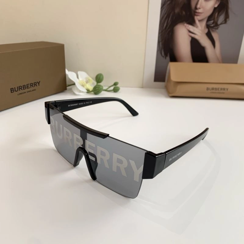 Top match Burberry Sunglasses