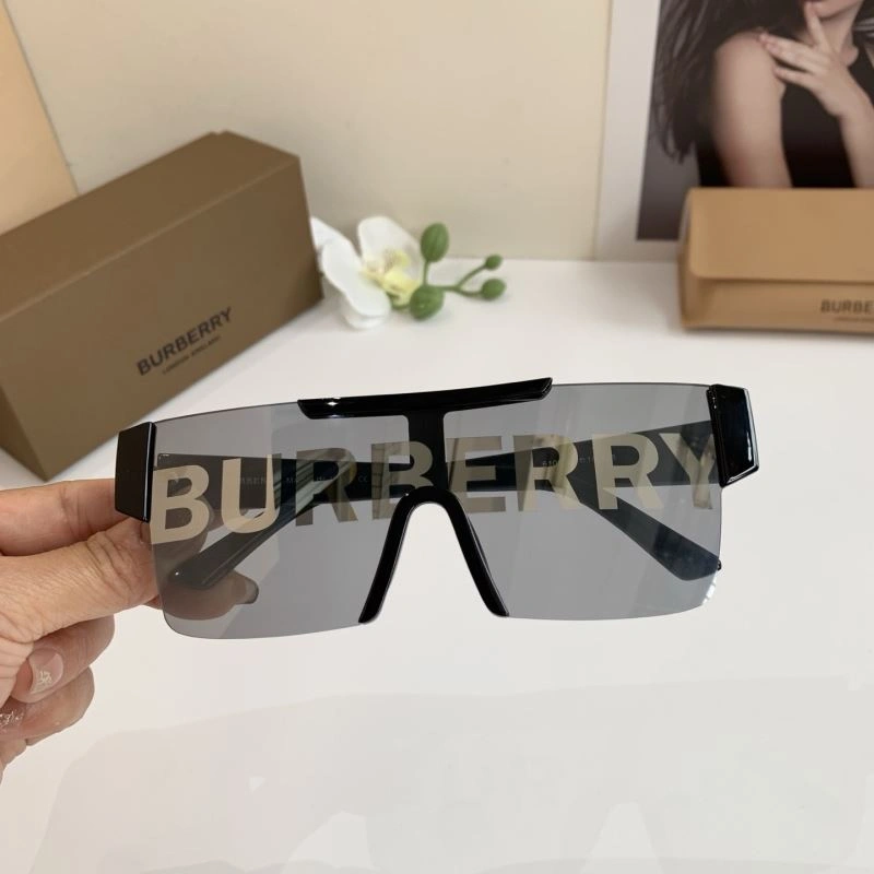 Top match Burberry Sunglasses