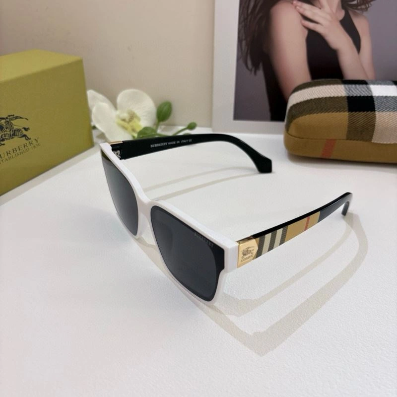 Precise copy Burberry Sunglasses