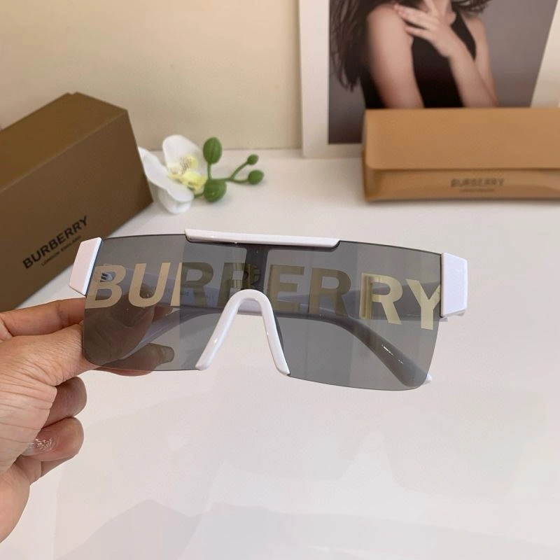 High fidelity Burberry Sunglasses