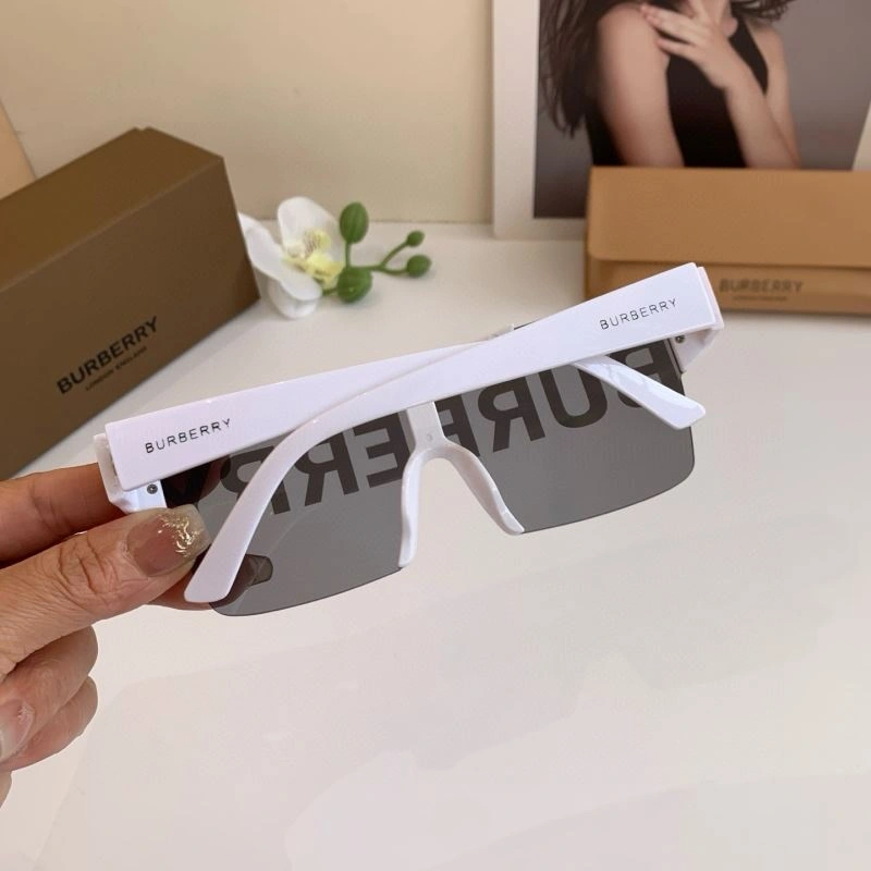 High fidelity Burberry Sunglasses