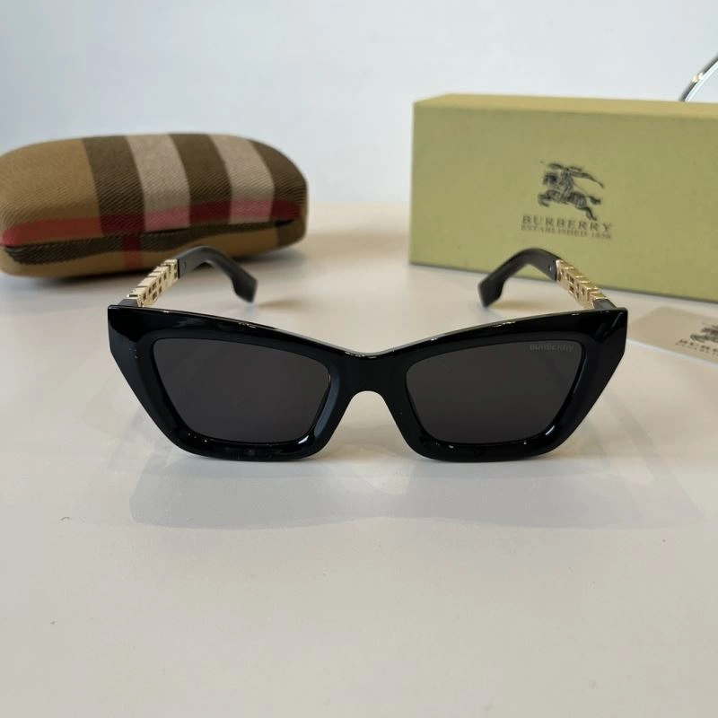 Top match Burberry Sunglasses