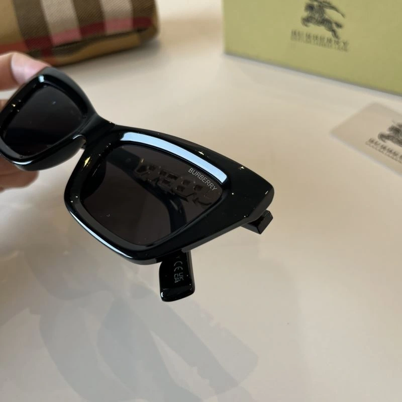 Top match Burberry Sunglasses