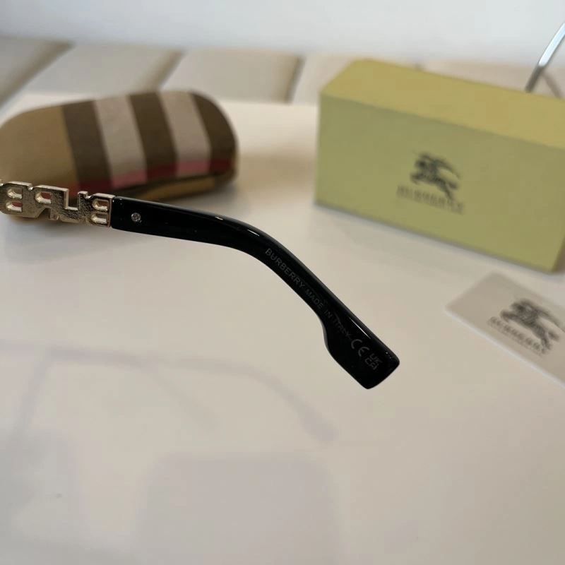 Top match Burberry Sunglasses