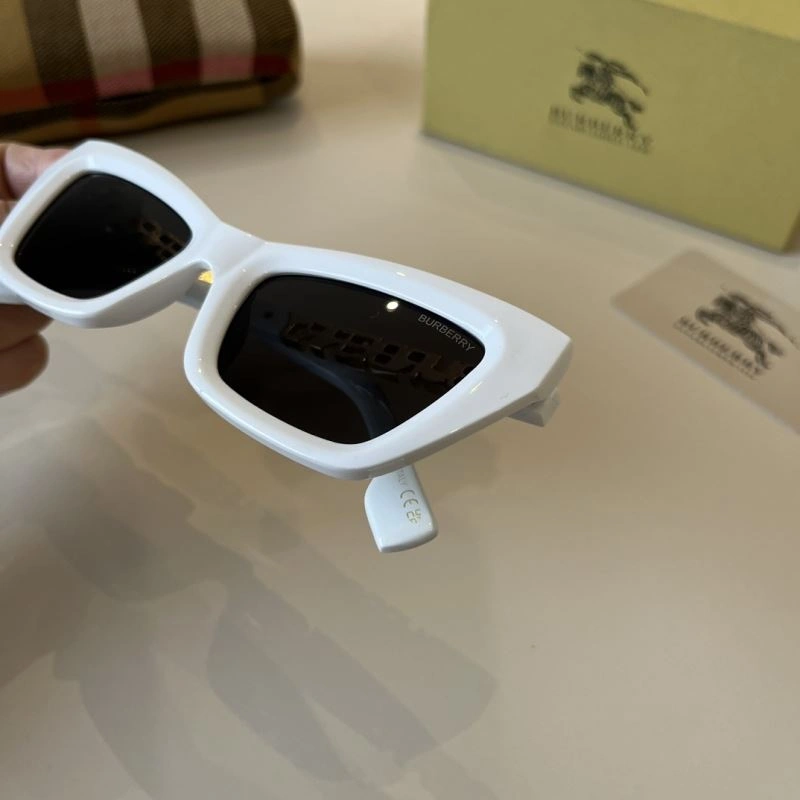Low-cost Burberry Sunglasses