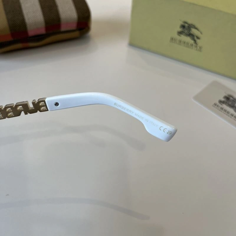 Low-cost Burberry Sunglasses