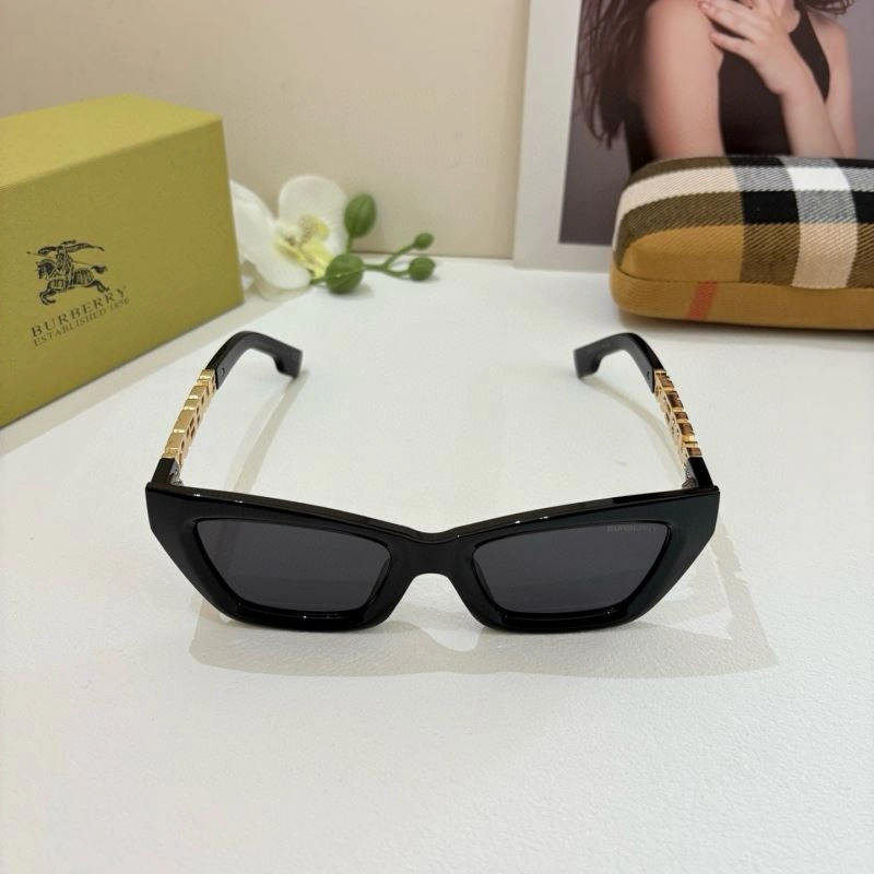 Top mirror Burberry Sunglasses