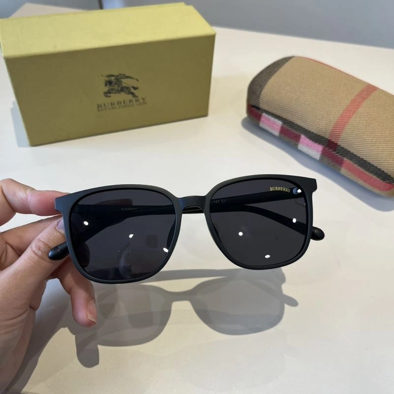 Top match Burberry Sunglasses
