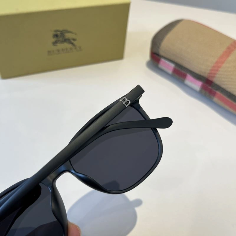 Top match Burberry Sunglasses