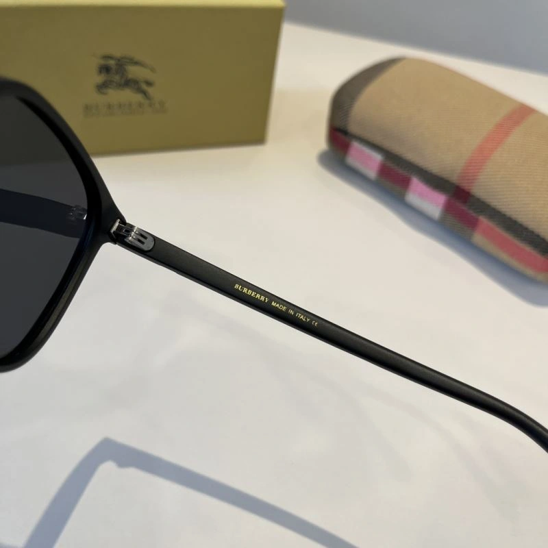 Top match Burberry Sunglasses