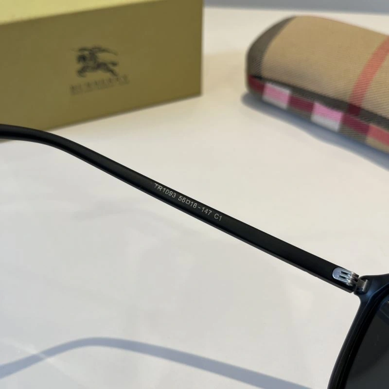 Top match Burberry Sunglasses