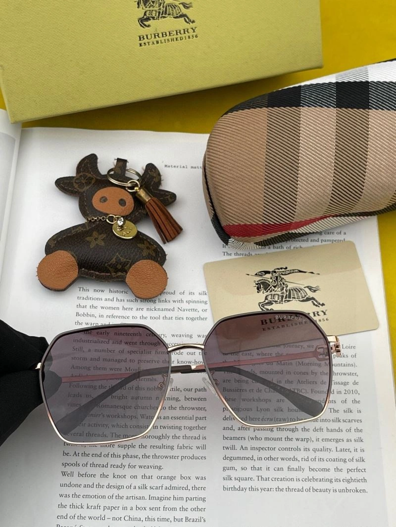 High fidelity Burberry Sunglasses