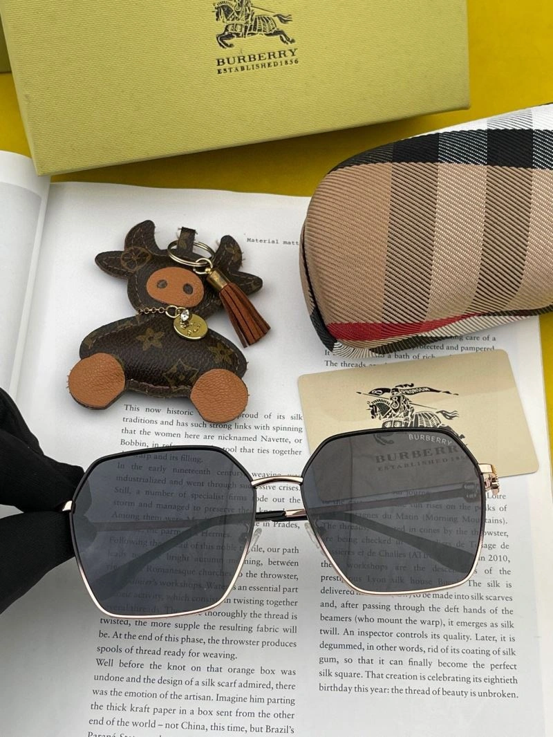 High fidelity Burberry Sunglasses